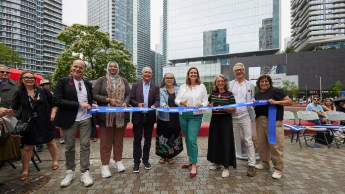 Waterfront Toronto and City of Toronto officially open Love Park ...