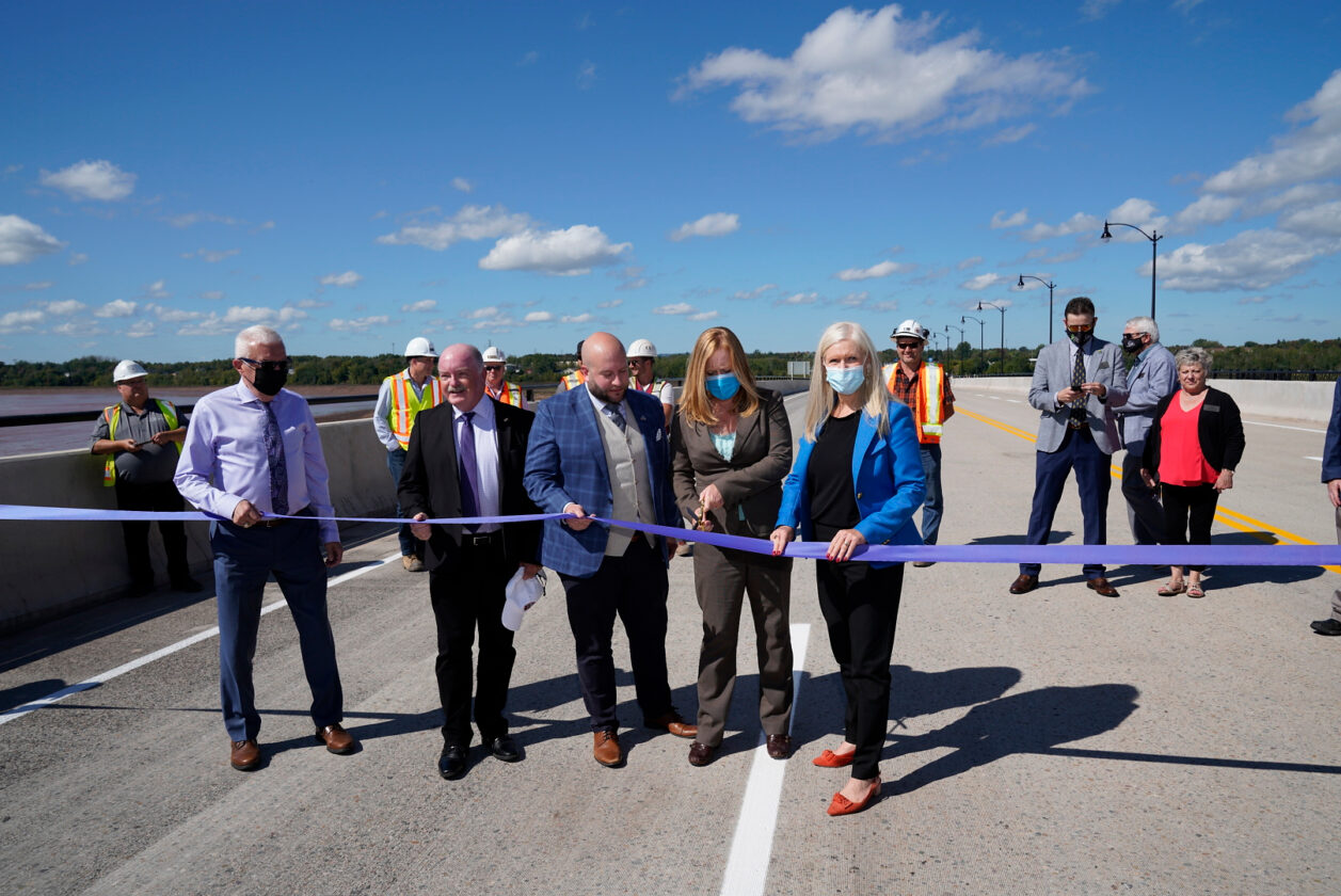 New Brunswick’s new Petitcodiac River bridge opens to the travelling ...