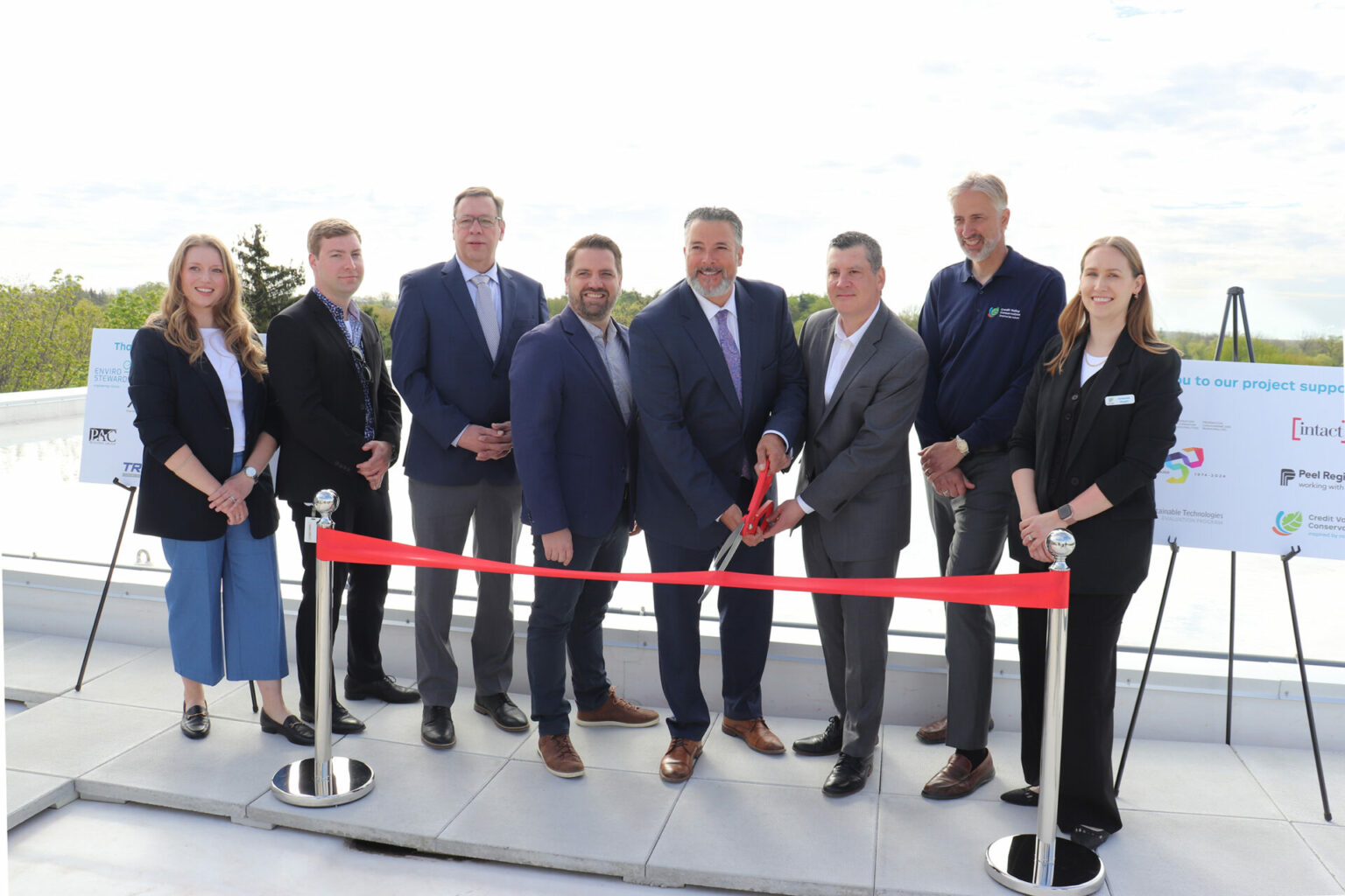 Credit Valley Conservation celebrates completion of smart blue roof ...