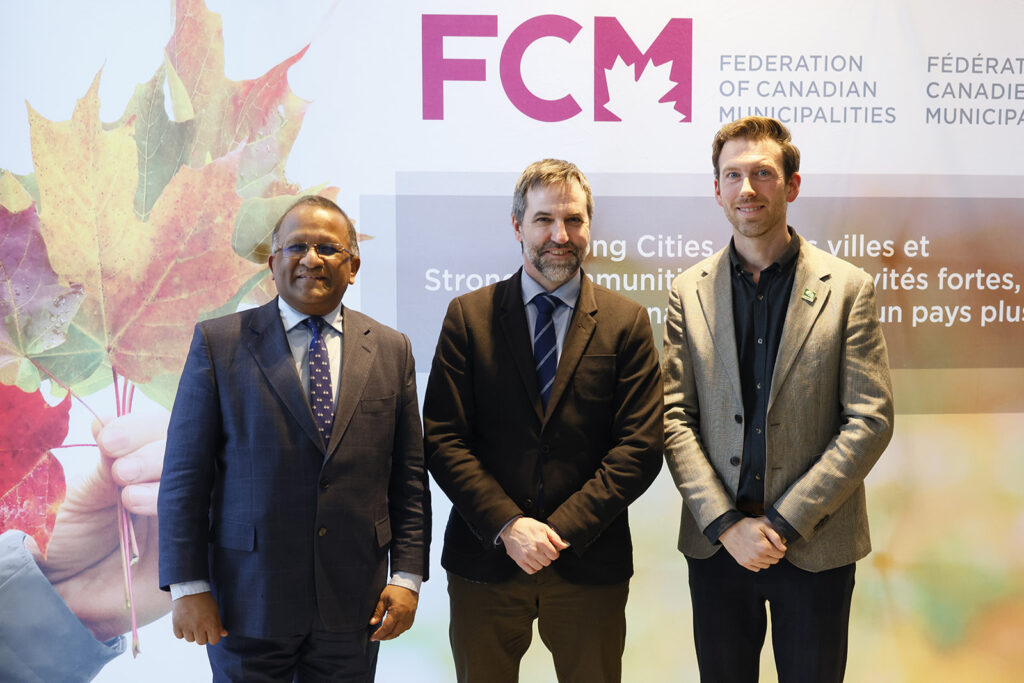 Canada and FCM invest $30 million to build resilient communities ...