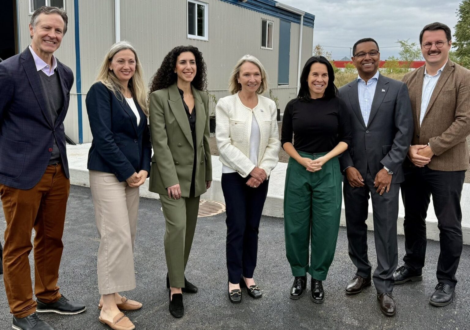 Montréal officially opens its first modular housing project with ...